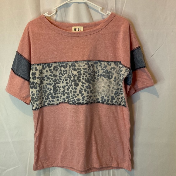 BiBi | Tops | Bibi Womens Short Sleeve Heather Pink Colorblock Leopard ...
